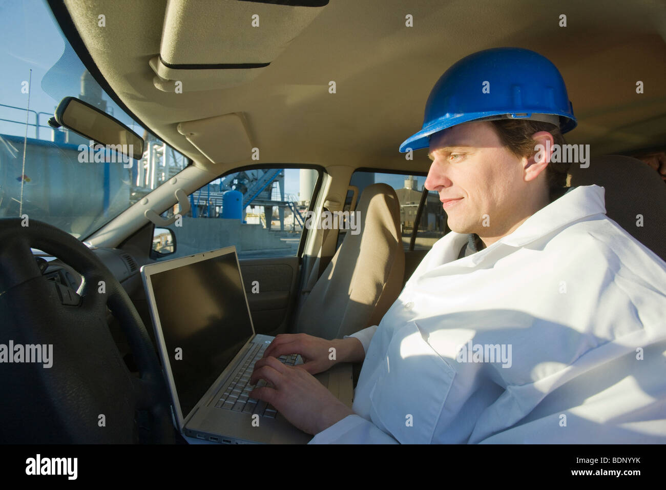 Engineer factory car hi-res stock photography and images - Alamy
