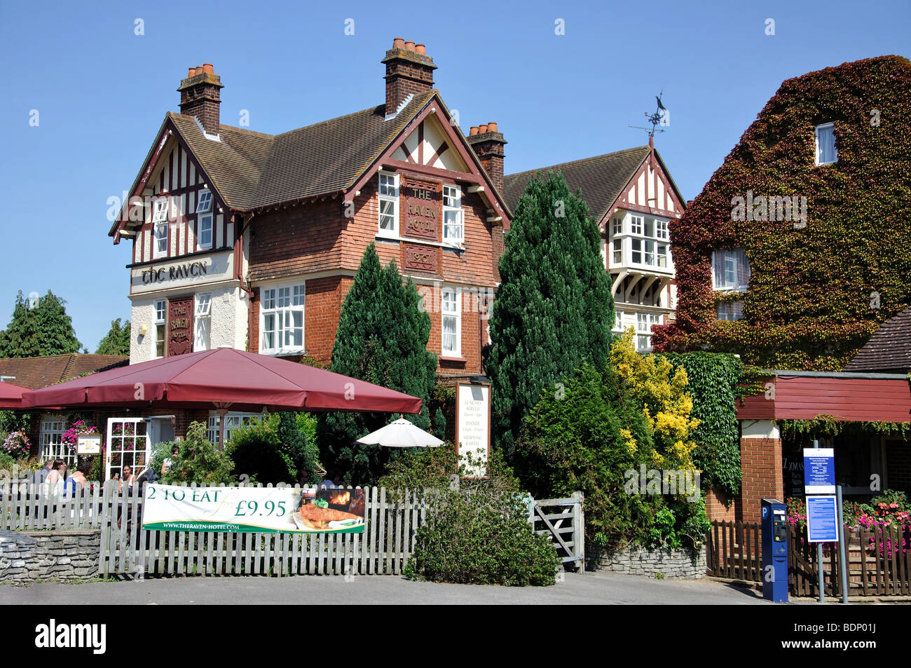 Station road hook hi-res stock photography and images - Alamy