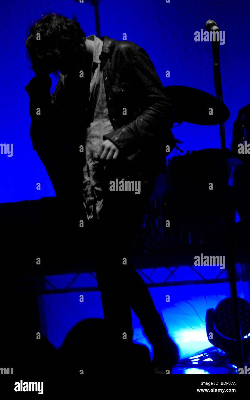 Rap group performance with guitar hi-res stock photography and images ...