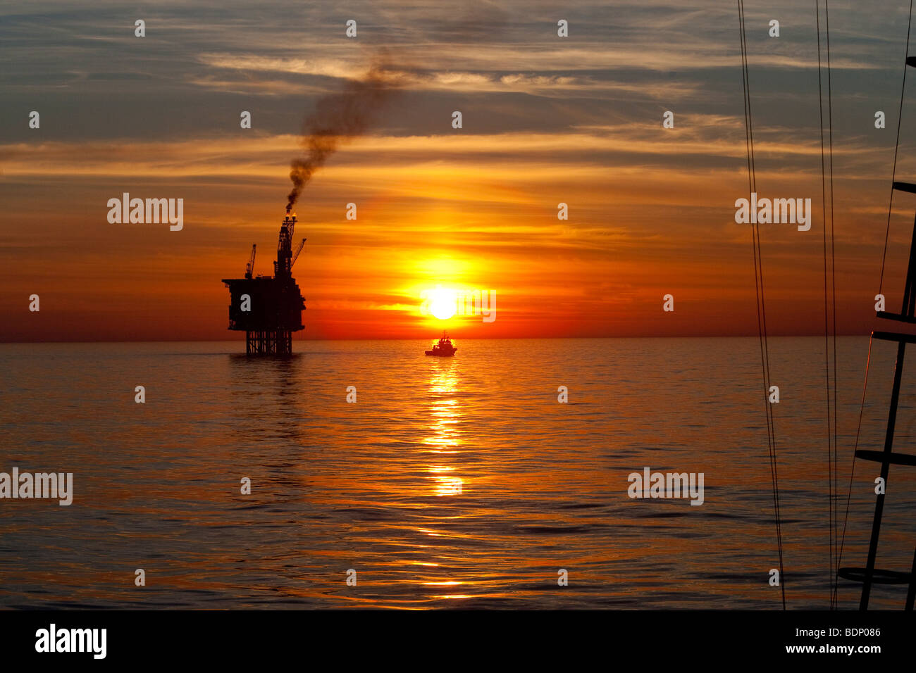 Oil rig platform module hi-res stock photography and images - Alamy