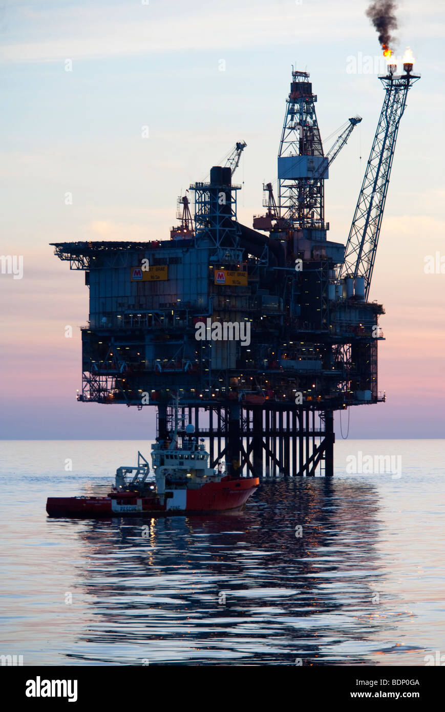 Oil rig platform module hi-res stock photography and images - Alamy