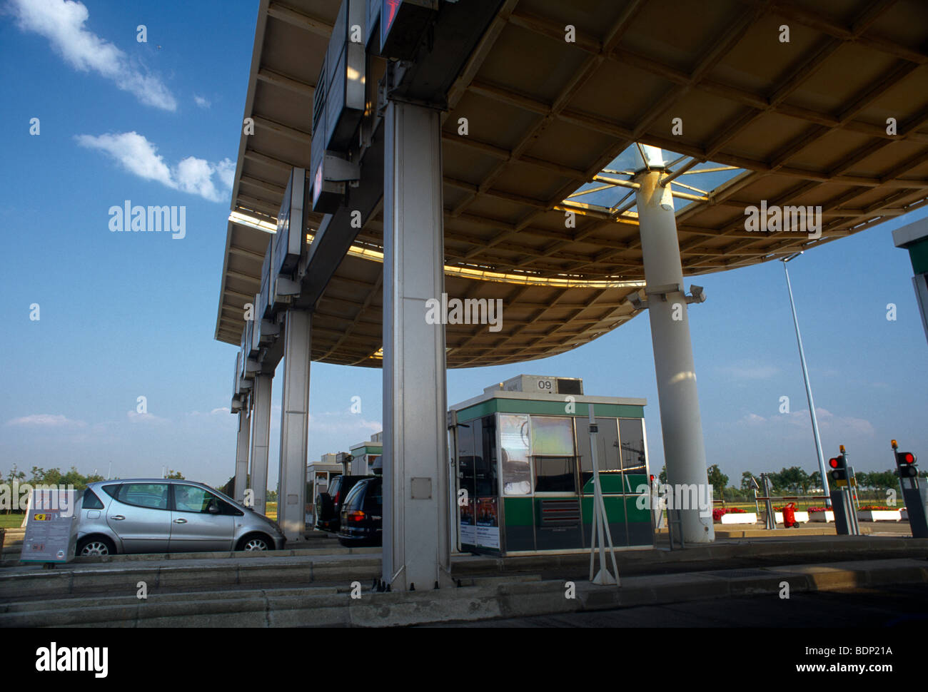 Calais france eurotunnel terminal hi-res stock photography and images ...