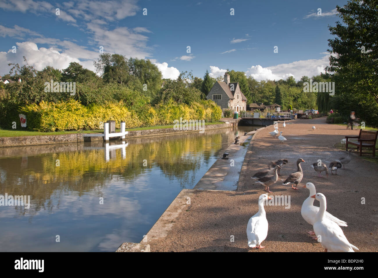 Iffley Lock on the River Thames at Oxford, Oxfordshire, Uk Stock Photo ...