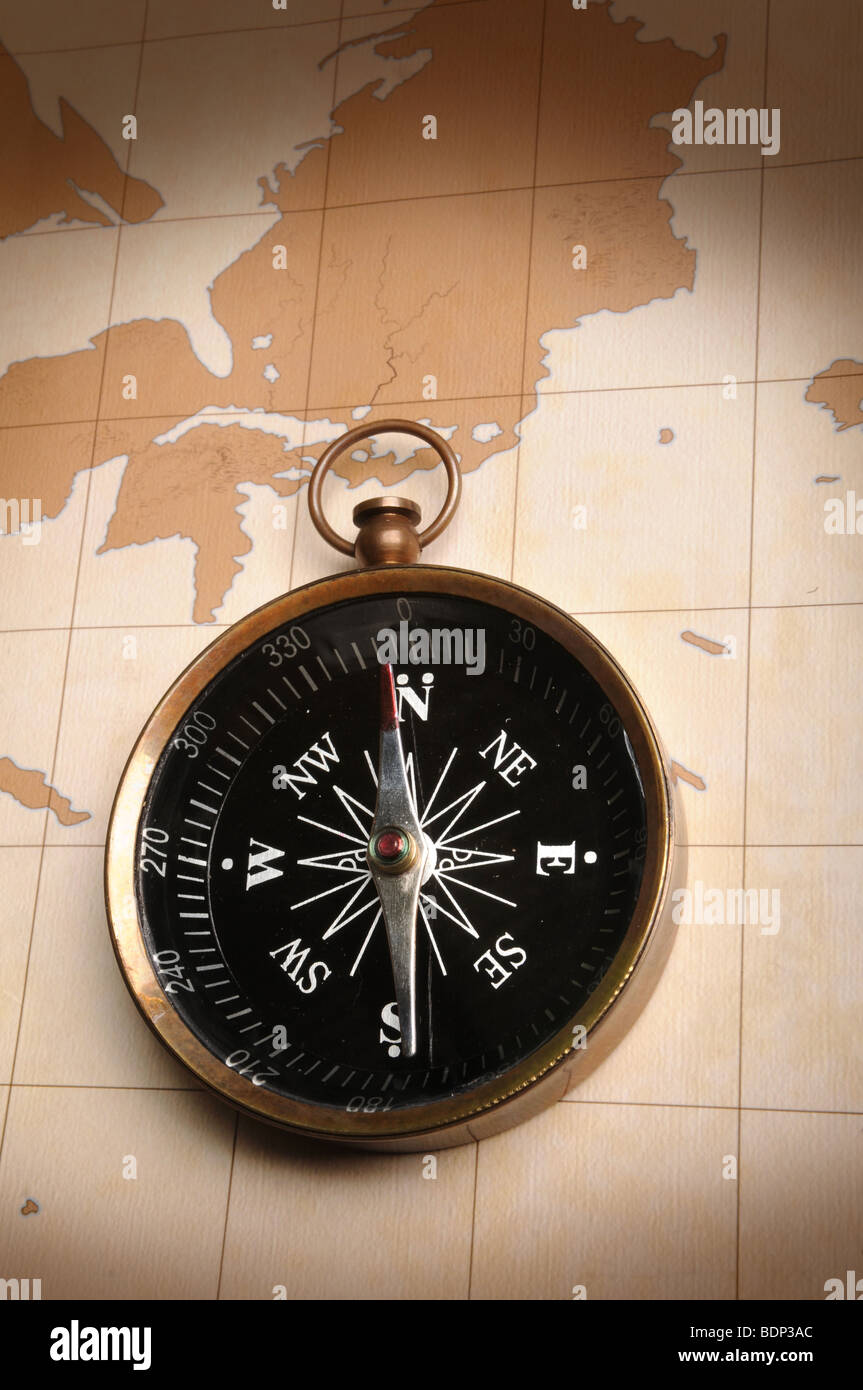 Vintage map art hi-res stock photography and images - Alamy