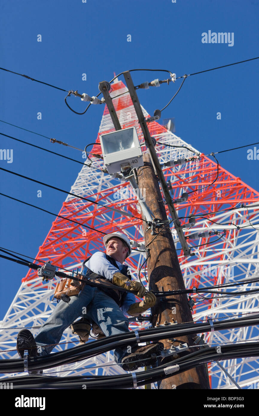Power Lineman High Resolution Stock Photography and Images - Alamy