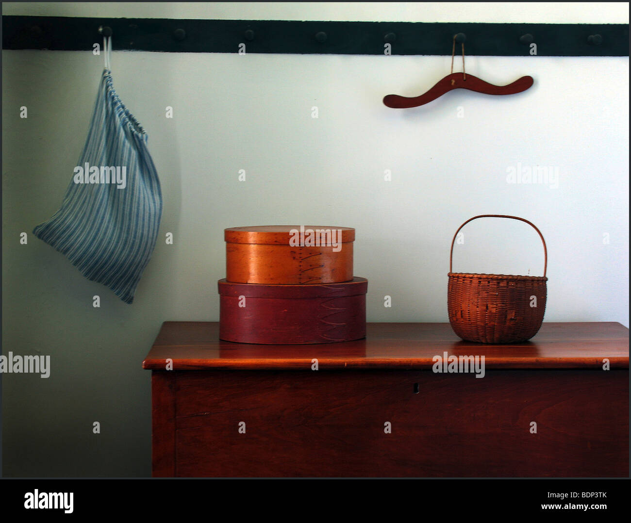 Shaker boxes hi-res stock photography and images - Alamy