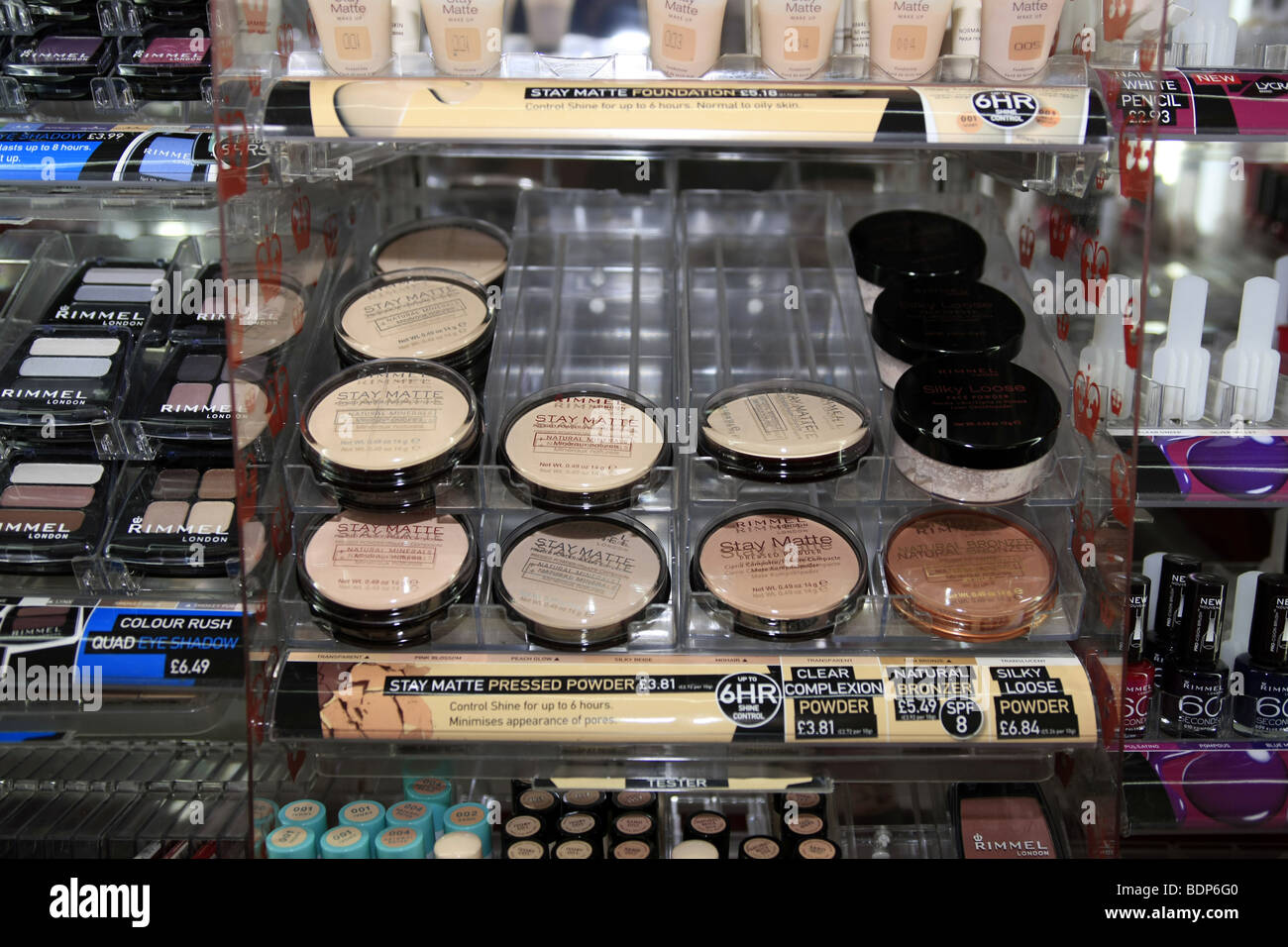Beauty counter makeover hi-res stock photography and images - Alamy