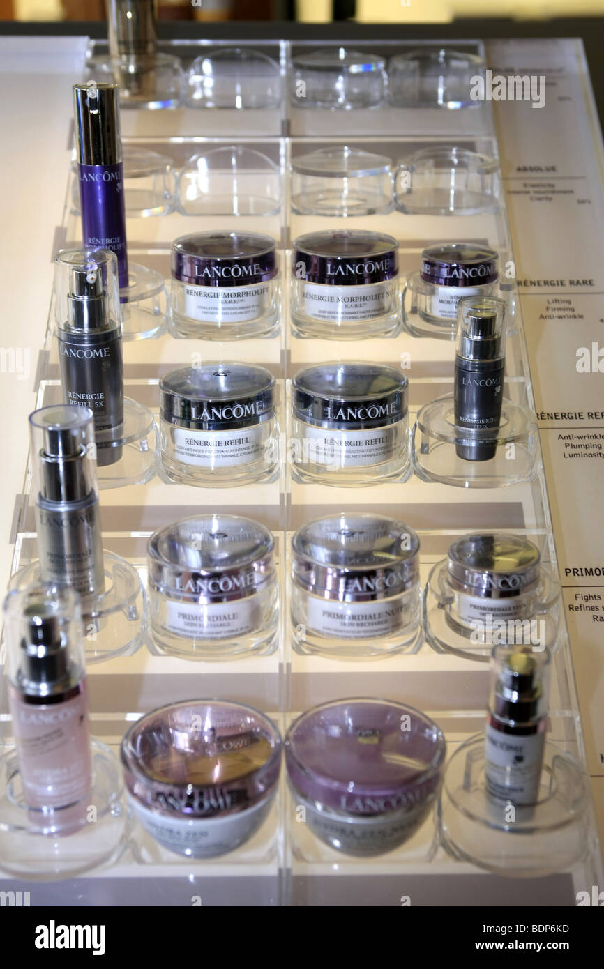 Beauty counter makeover hi-res stock photography and images - Alamy