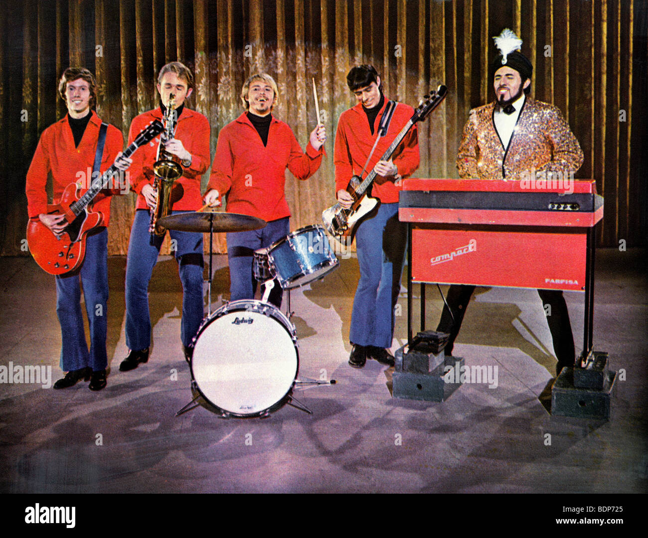 SAM THE SHAM AND THE PHARAOHS - US pop group in 1965 in the film When ...
