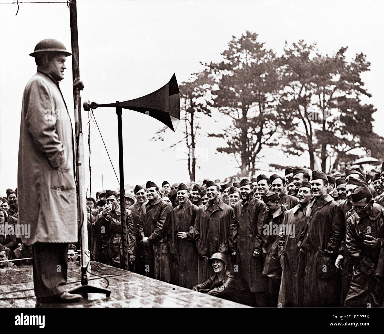 BOB HOPE - US comedian entertains American troops at their camp in ...