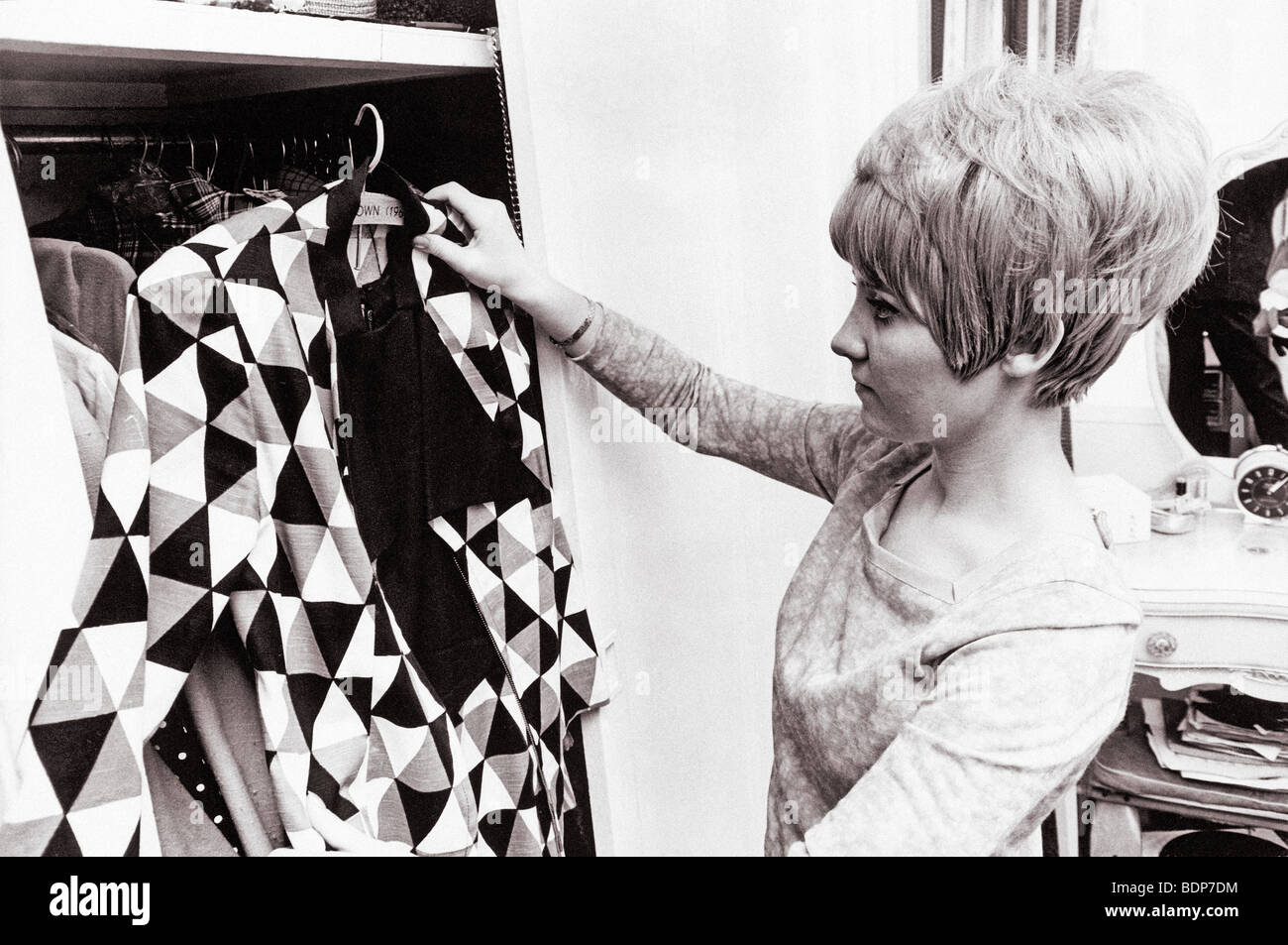 Lulu Singer 1960s High Resolution Stock Photography and Images - Alamy