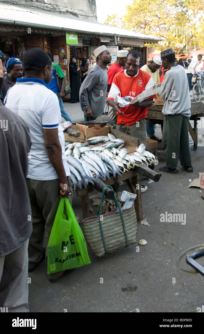 Zanzibar fish market hi-res stock photography and images - Alamy