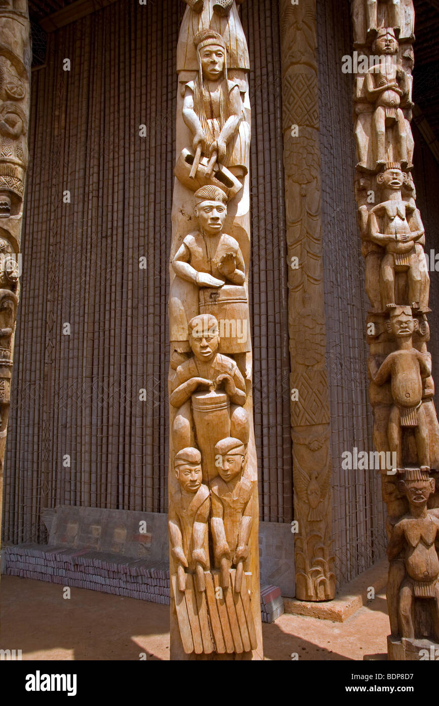 Detail of carved column of main reception hall of chief's palace of ...