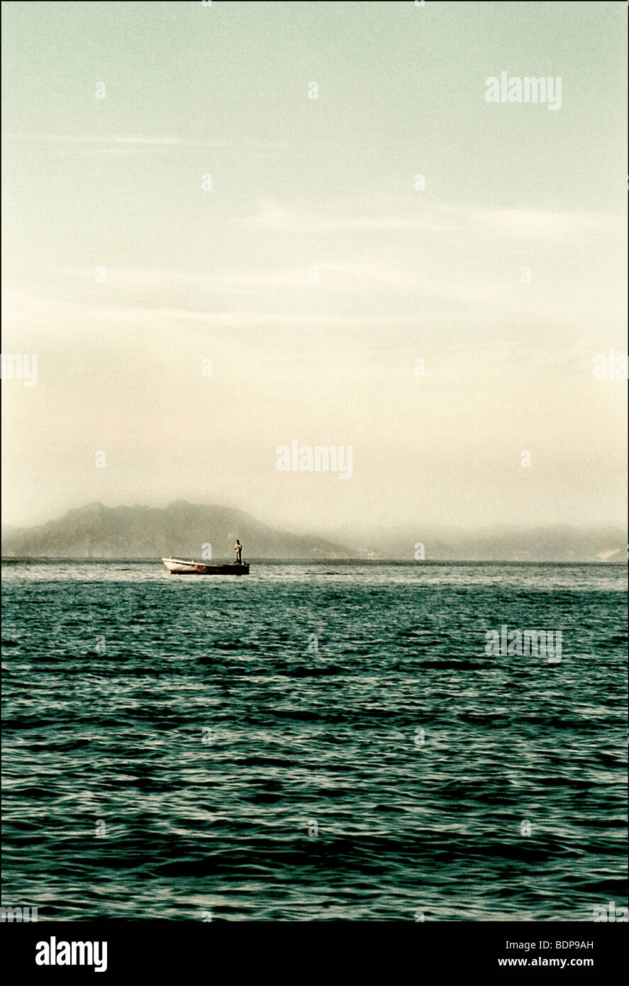 Rowing figure hi-res stock photography and images - Alamy