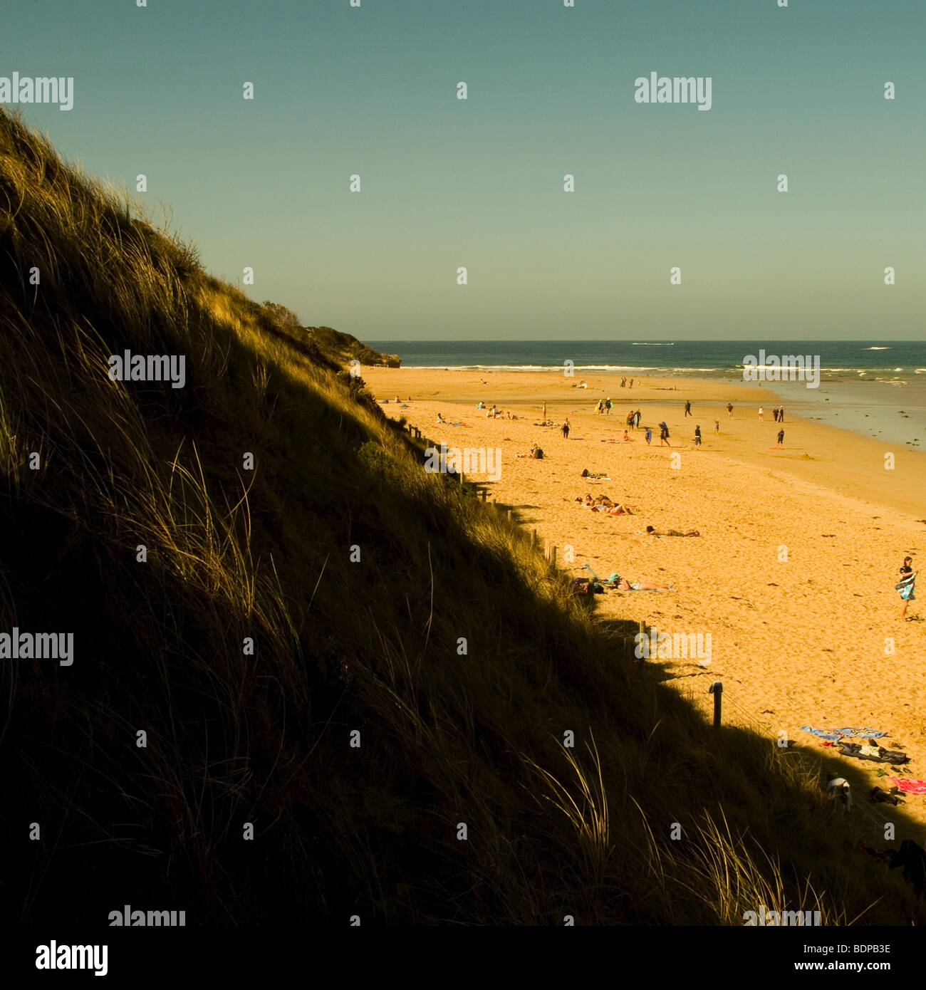 Figures on a beach hi-res stock photography and images - Alamy