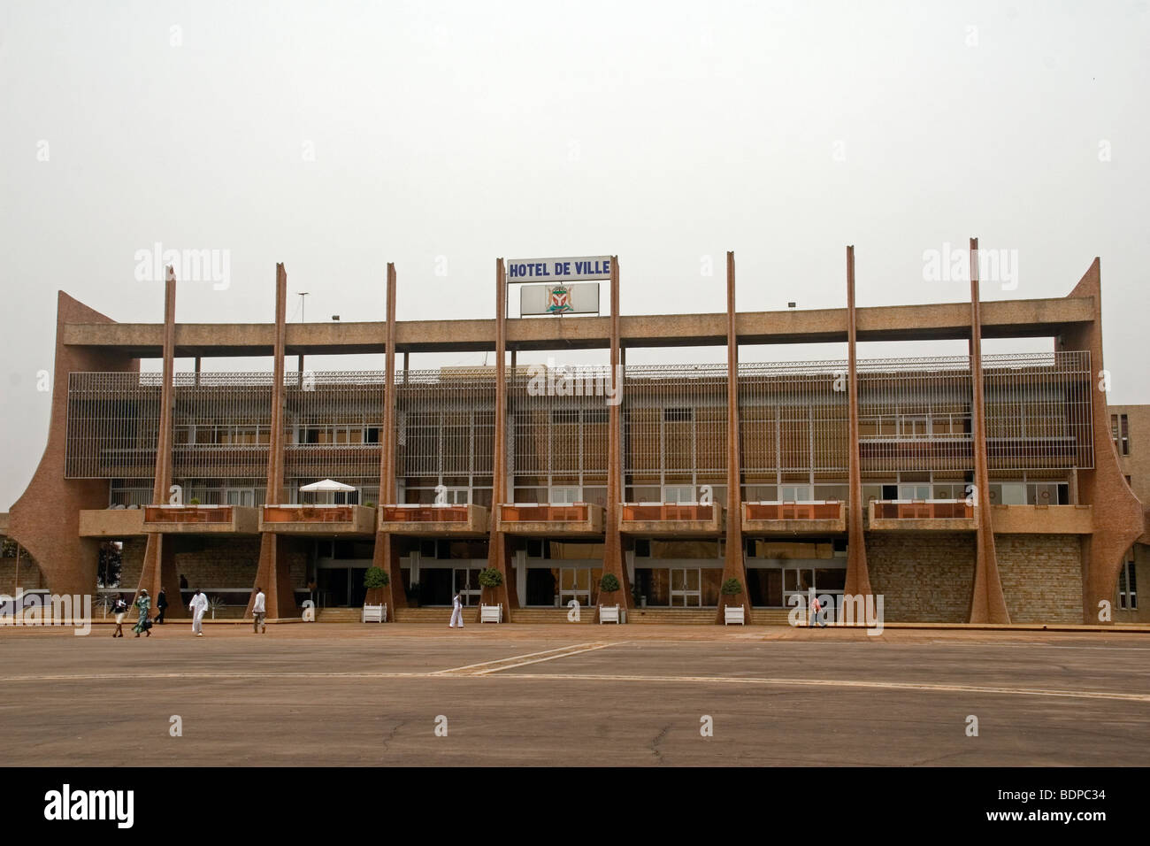 West africa government building hi-res stock photography and images - Alamy