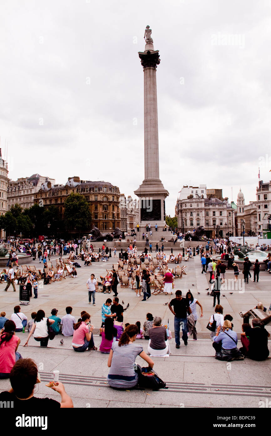 Trafalgar square monuments hi-res stock photography and images - Alamy