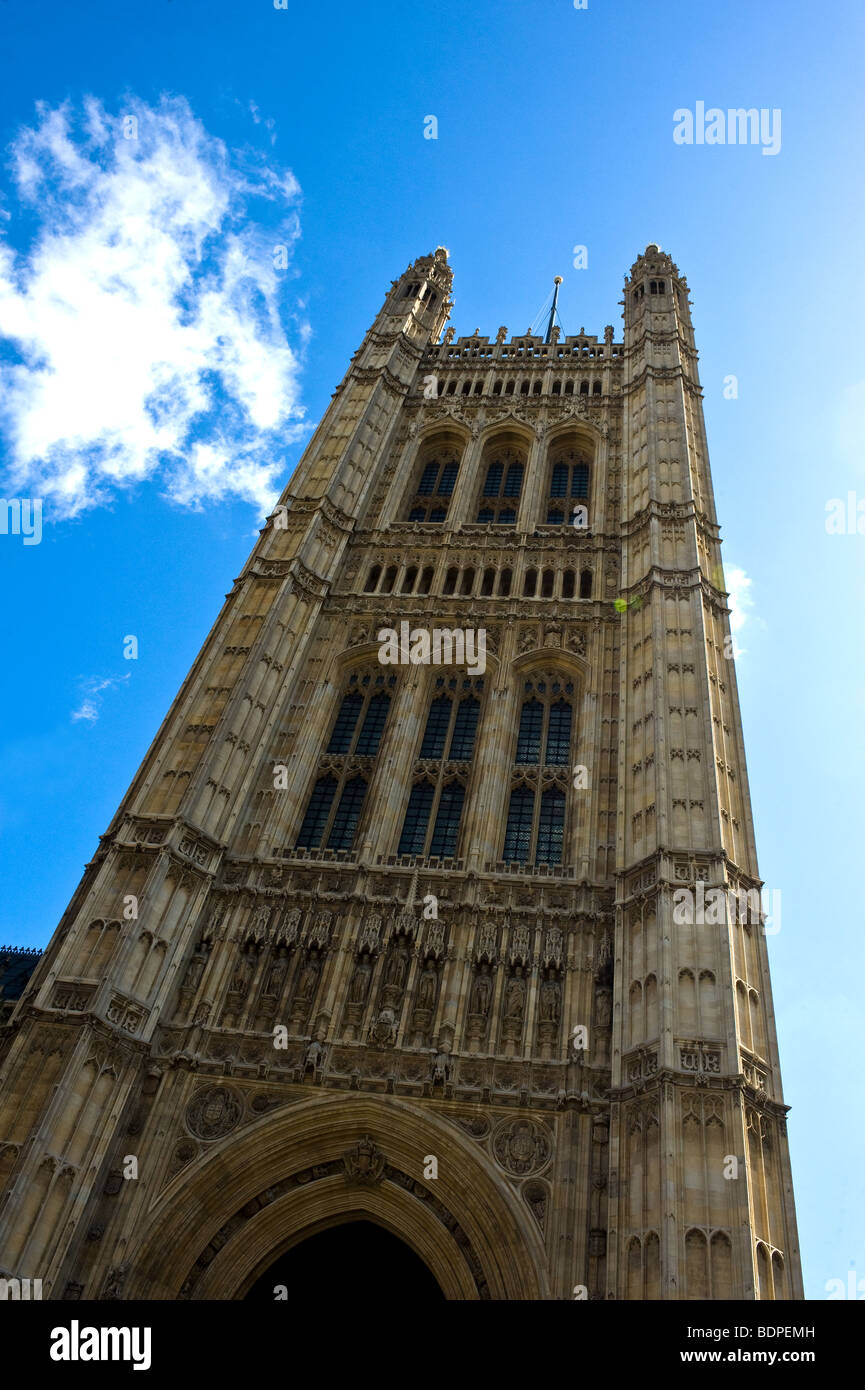 House of lords victoria tower hi-res stock photography and images - Alamy