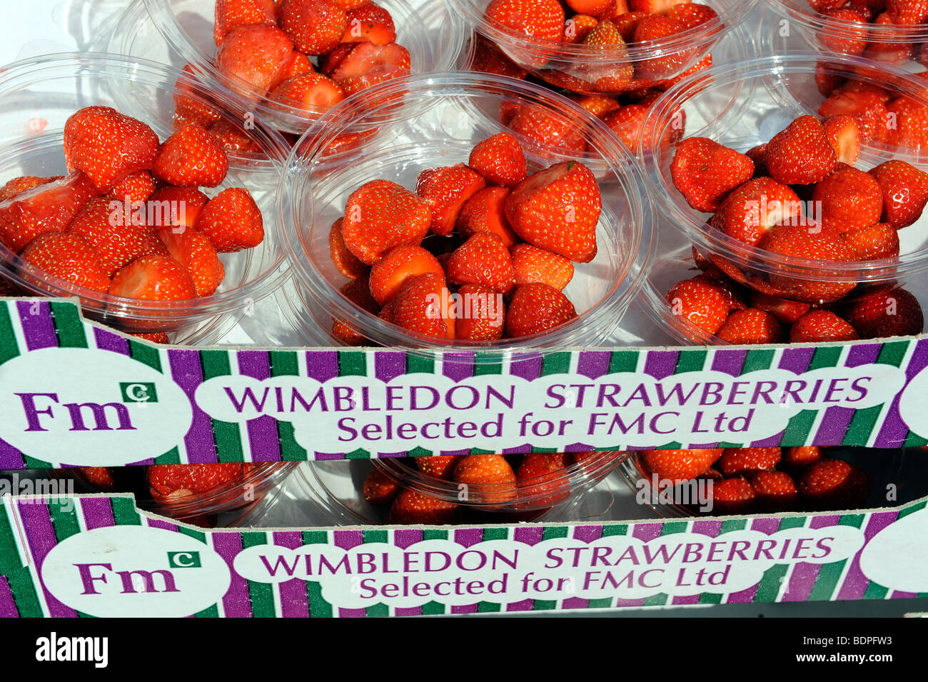 Wimbledon strawberries and cream hi-res stock photography and images ...