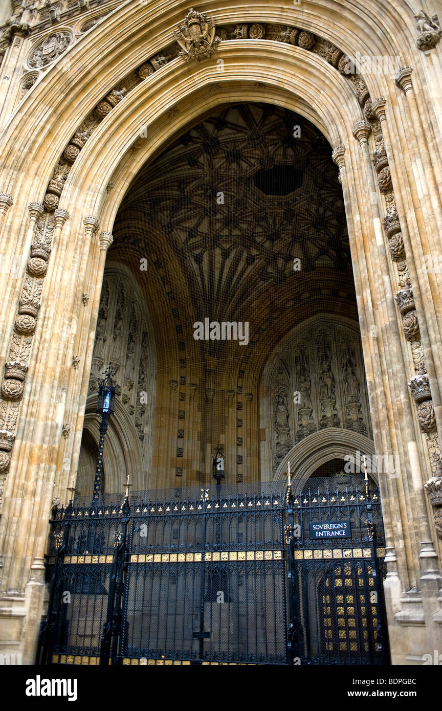 Entrance house of parliament london hi-res stock photography and images ...