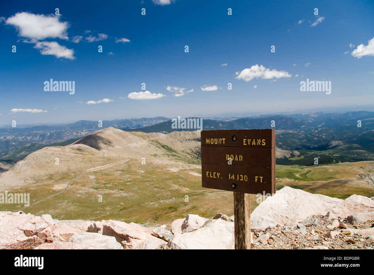 Mount Evans road signpost, highest paved road in North America ...