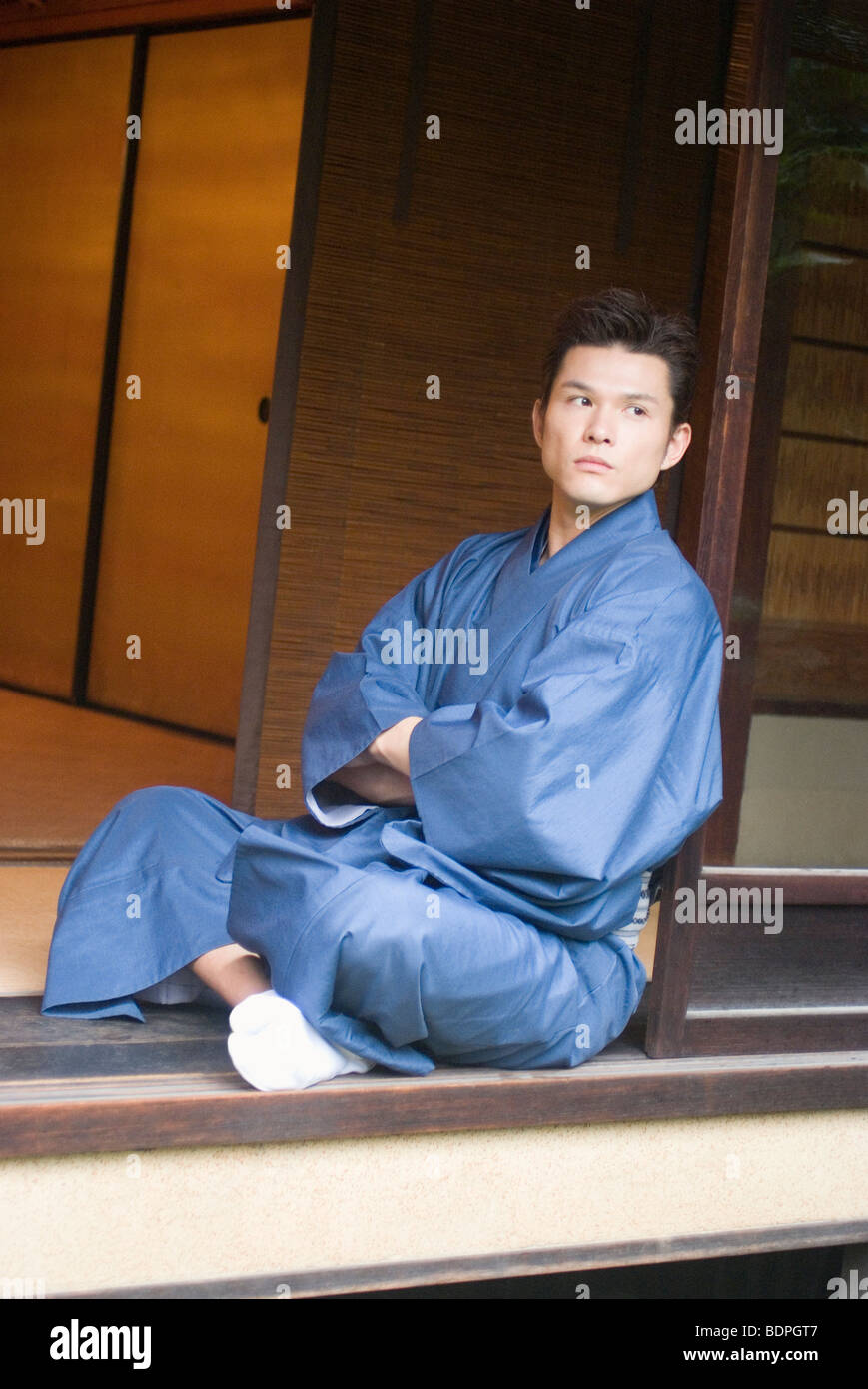 Man in traditional kimono hi-res stock photography and images - Alamy