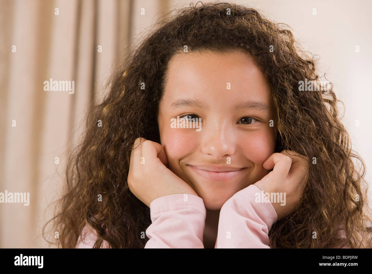 Portrait of a girl smiling Stock Photo - Alamy