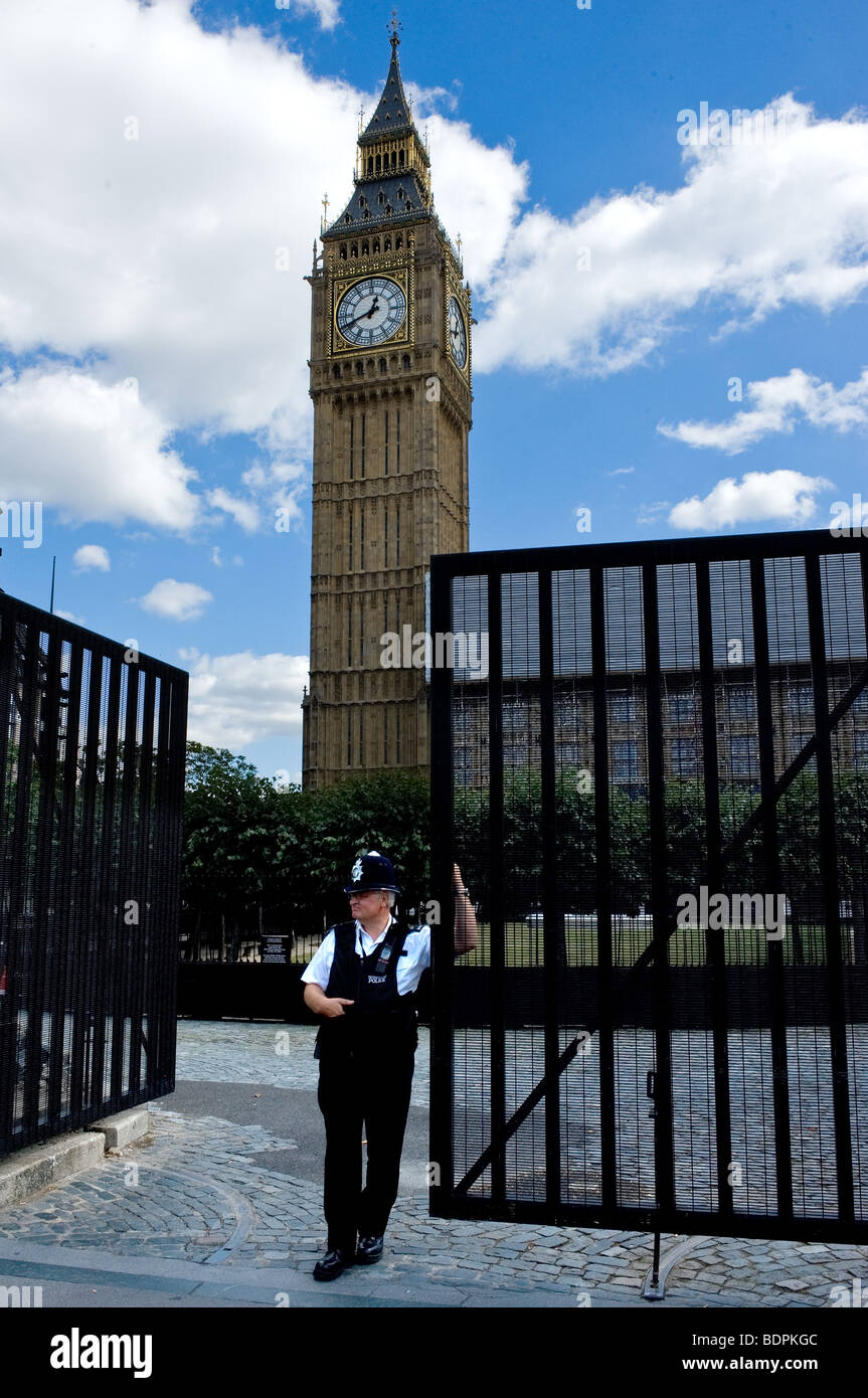 A Metropolitan police constable on duty at the entrance gates to the ...