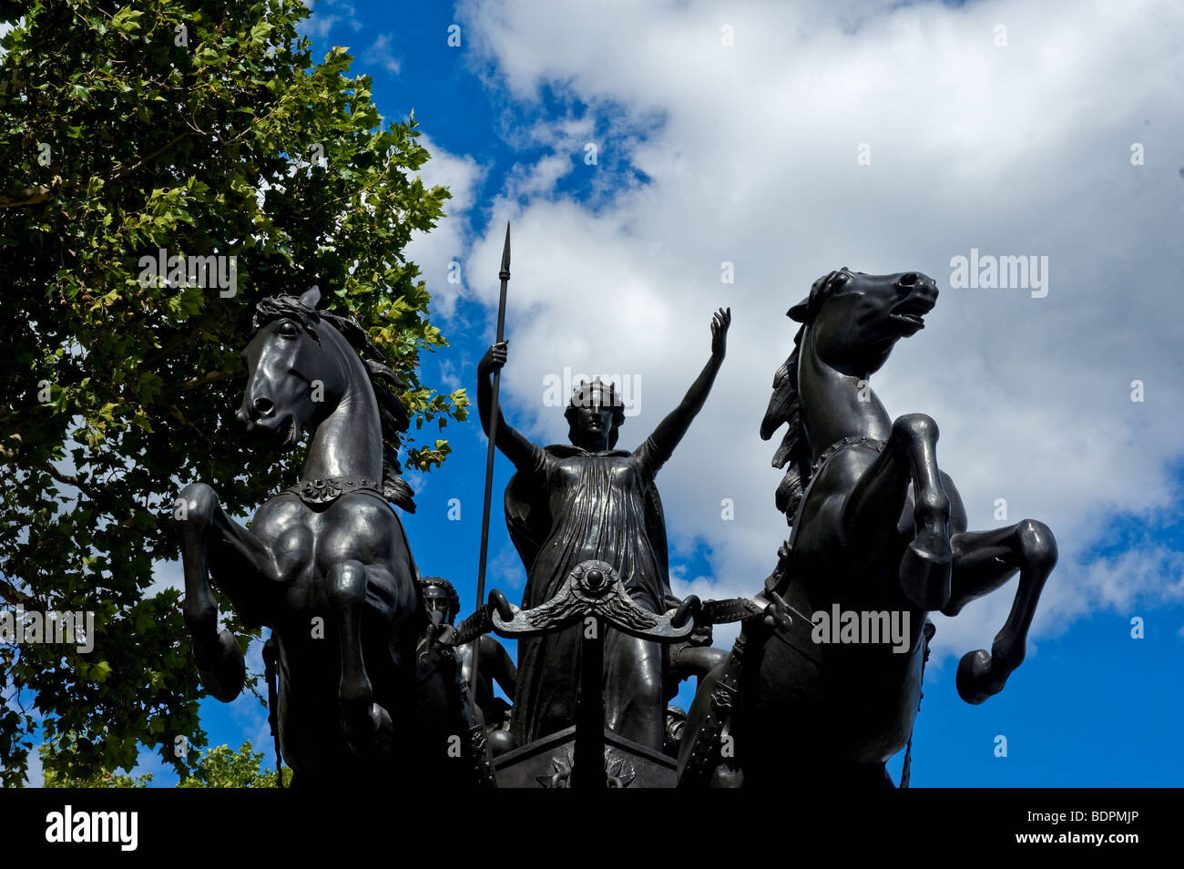 Boudica statue in london hi-res stock photography and images - Alamy