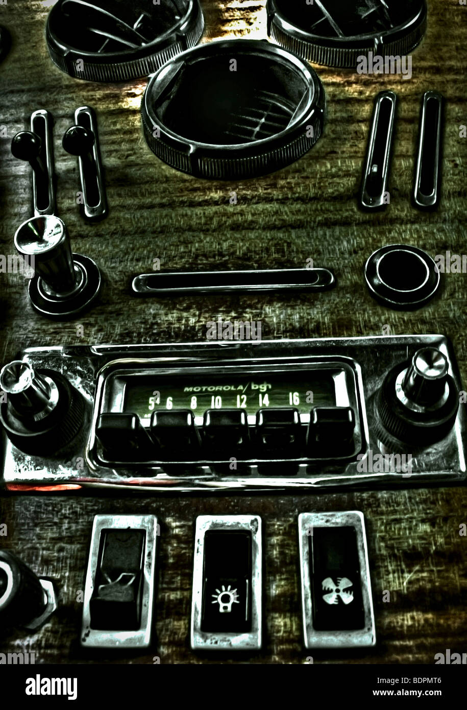 Dashboard from a vintage car Stock Photo - Alamy