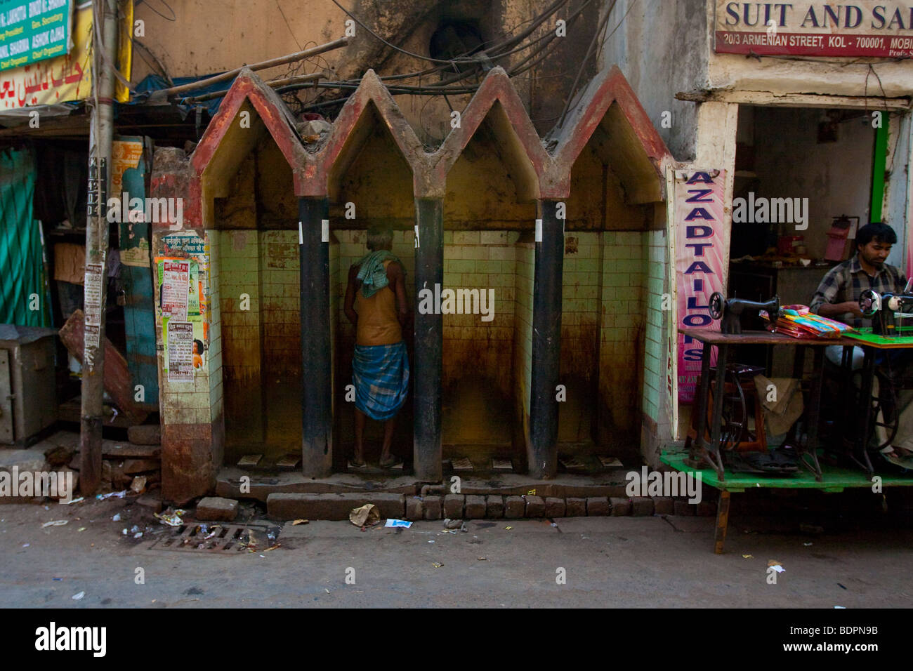 Outdoor public urinal hi-res stock photography and images - Alamy