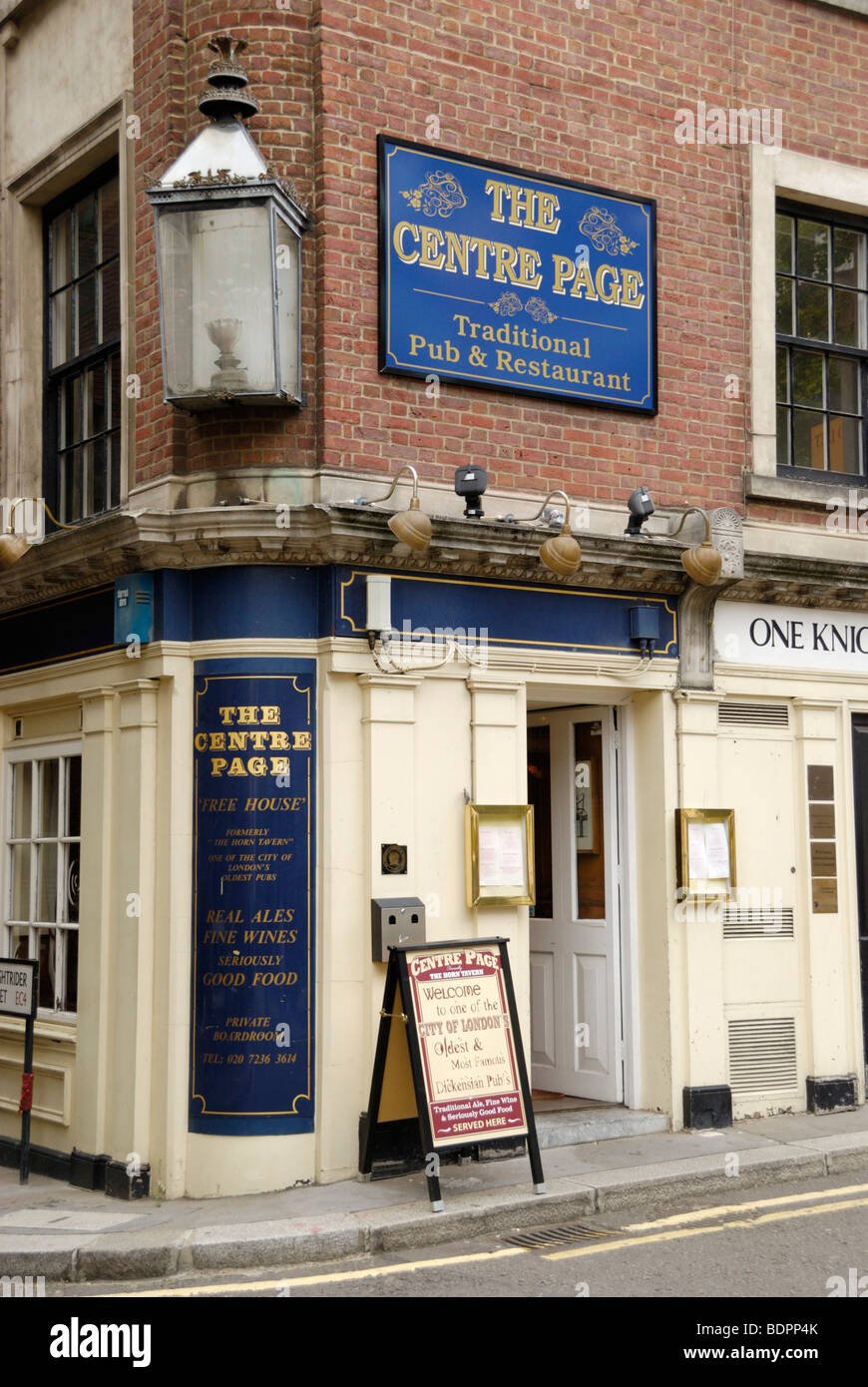The Centre Page traditional British pub and restaurant in Knightrider ...