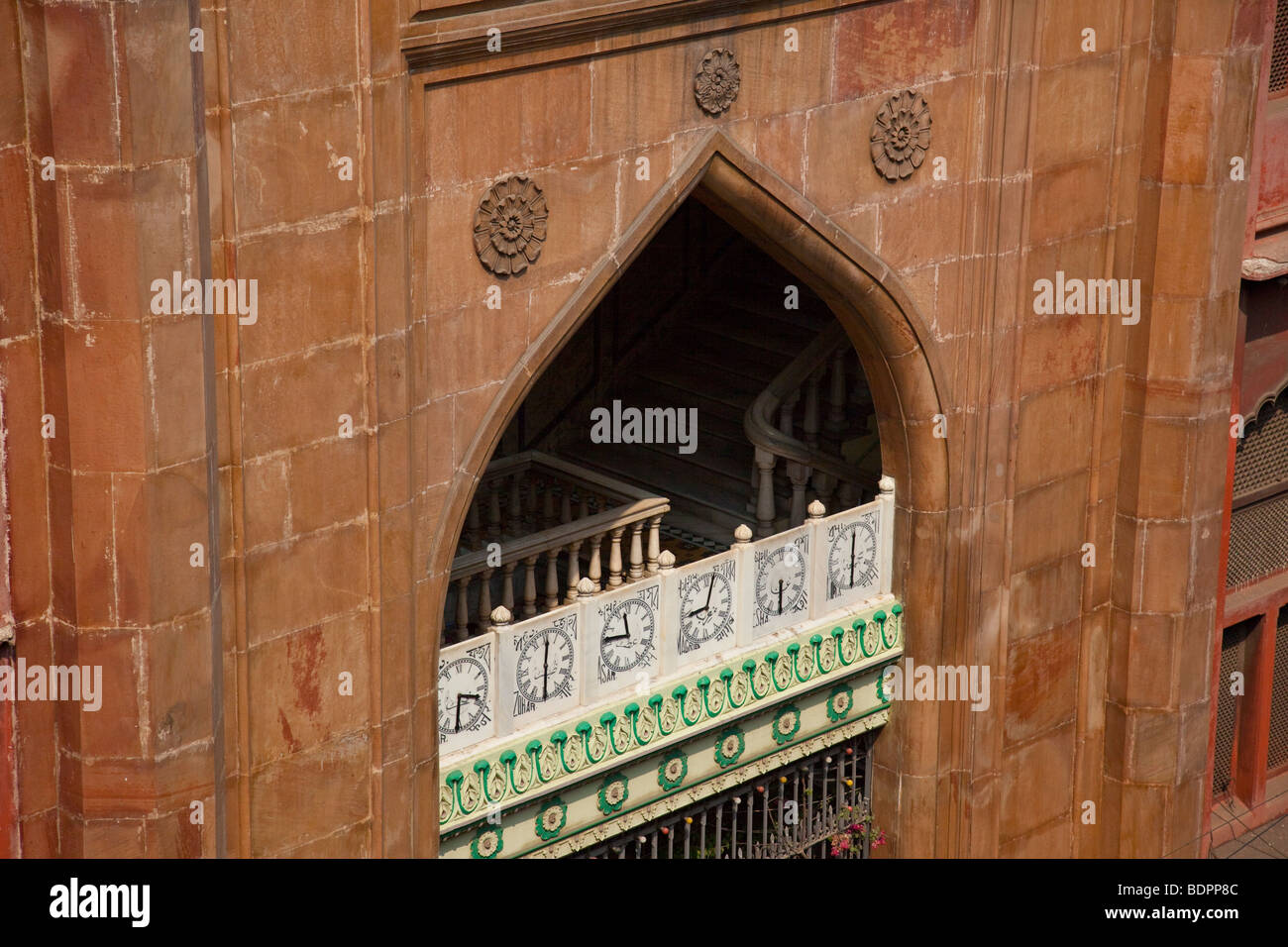 Entrance to the Nakhoda Mosque in Calcutta India Stock Photo - Alamy