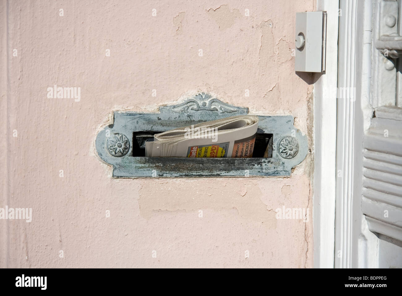 Bruges post box hi-res stock photography and images - Alamy
