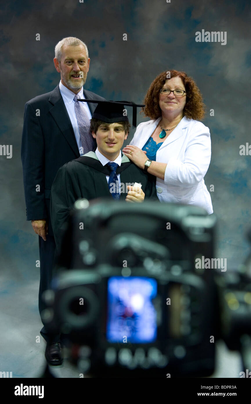 Proud parents graduate hi-res stock photography and images - Alamy