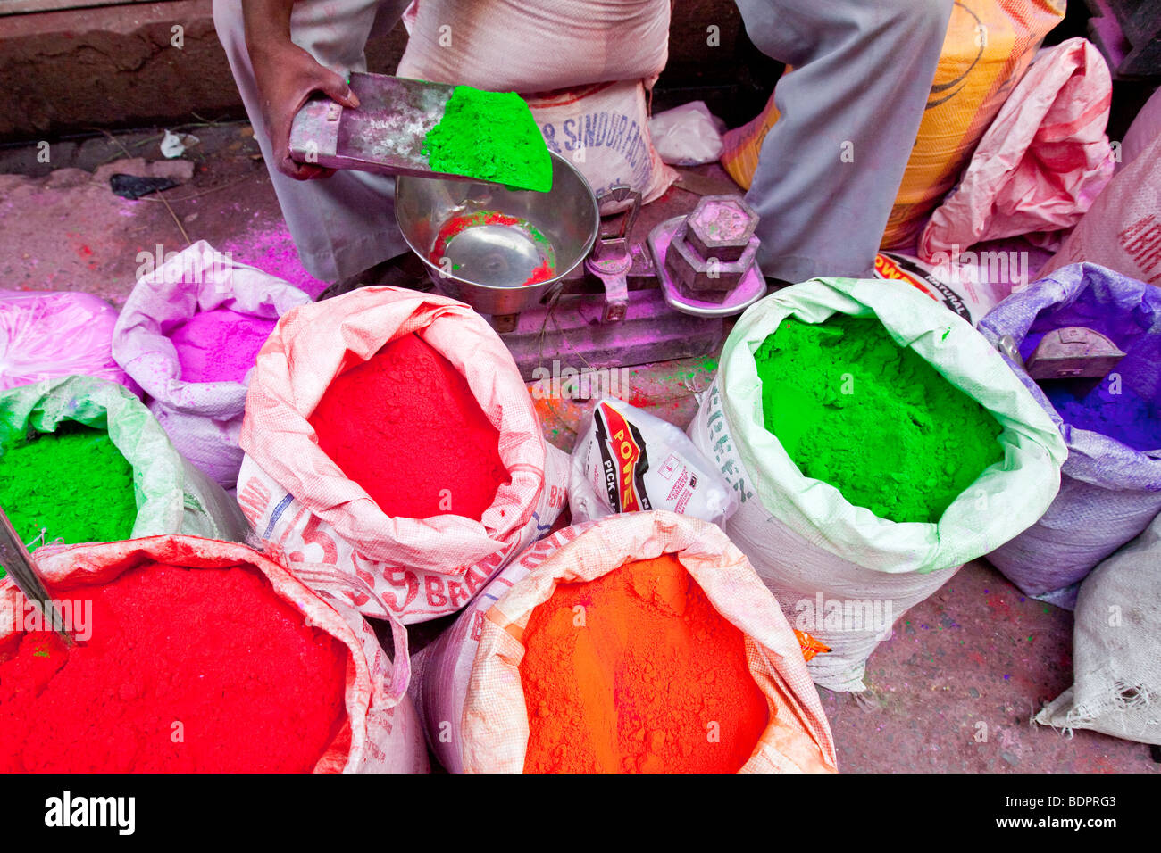 Holi powder shop hi-res stock photography and images - Alamy