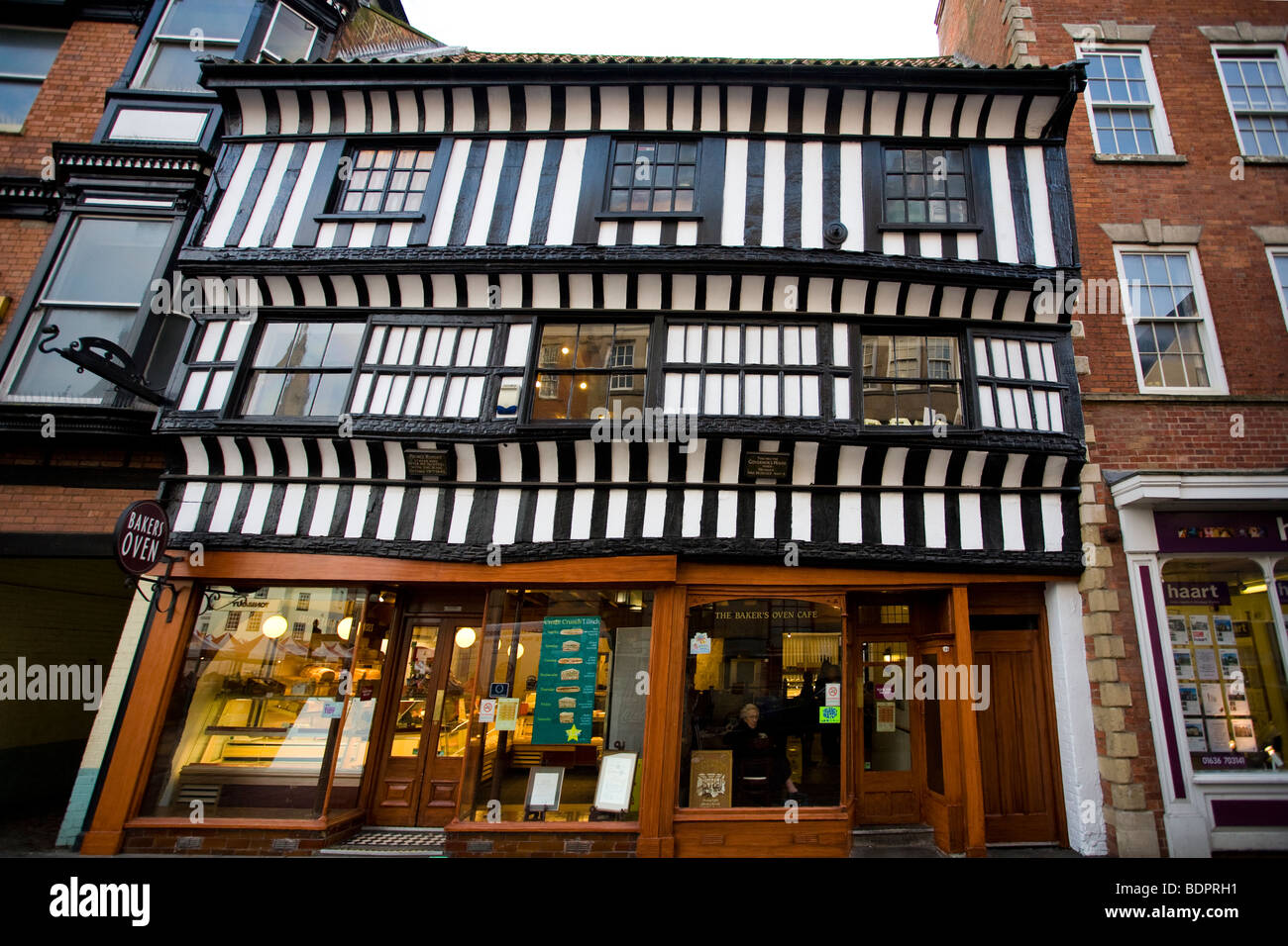 Traditional tudor architecture hi-res stock photography and images - Alamy