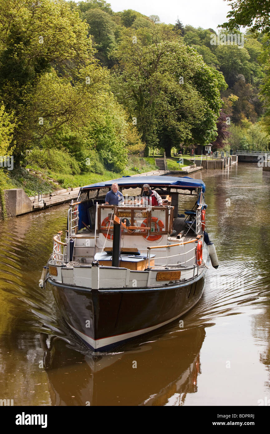 England, Berkshire, Cookham Locks MV Devon Belle, former Dunkirk little ...
