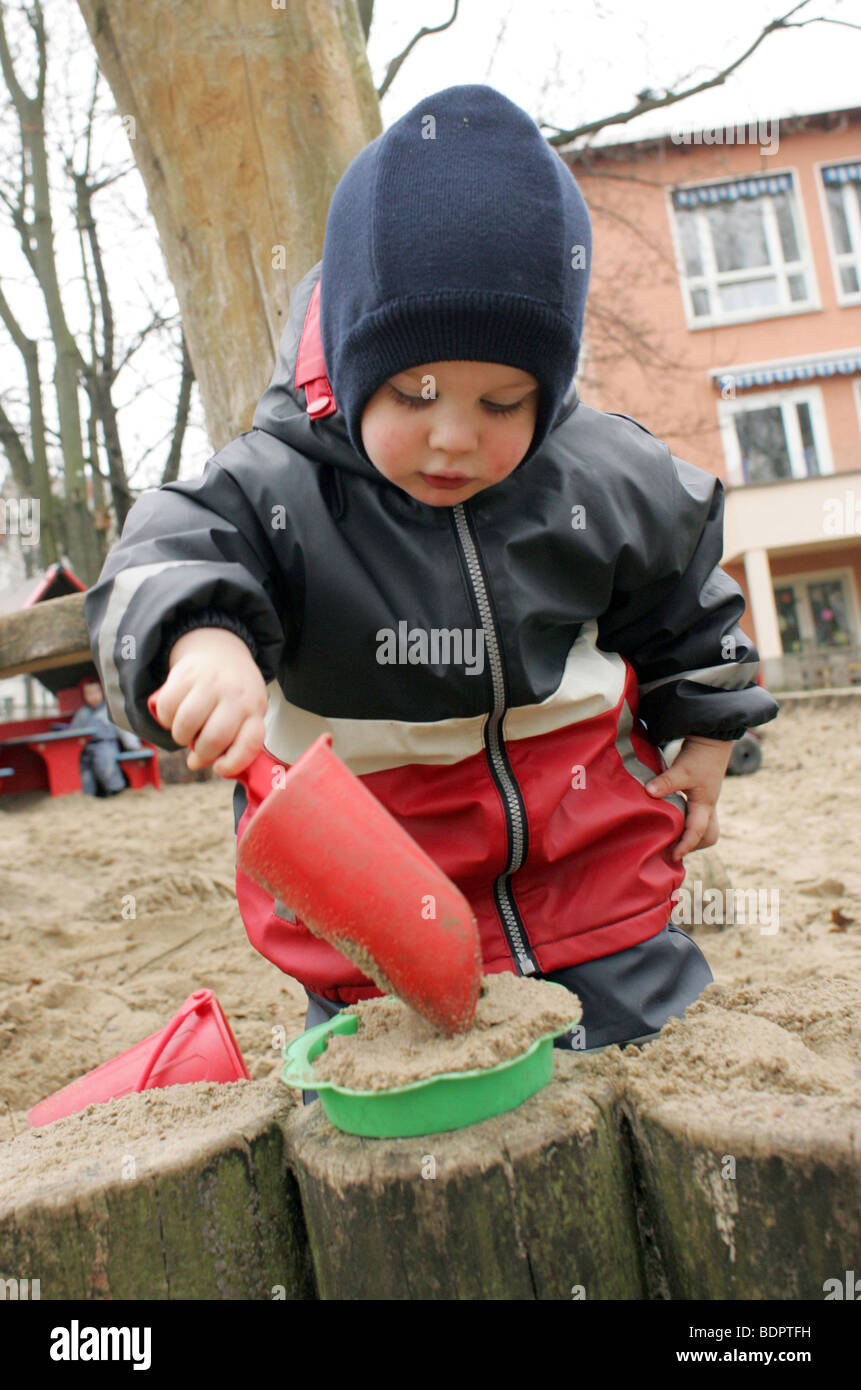 Child at Kindergarten class Stock Photo - Alamy