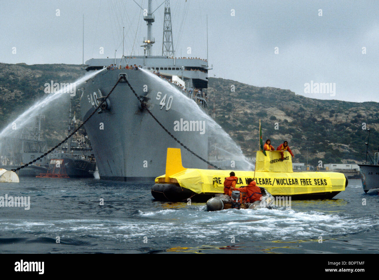 Uss frank cable hi-res stock photography and images - Alamy