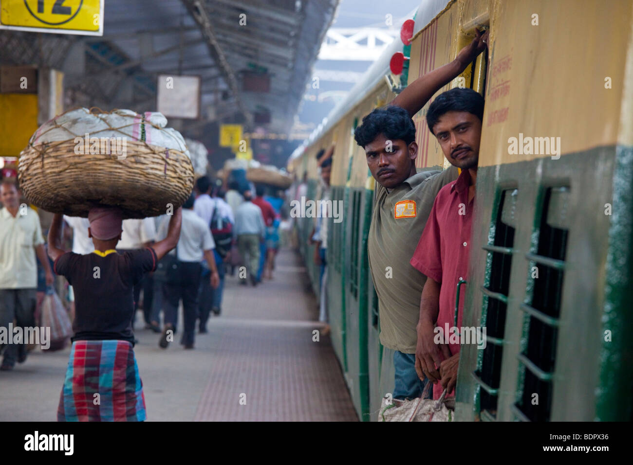 Sealdah Railway Station in Calcutta India Stock Photo - Alamy