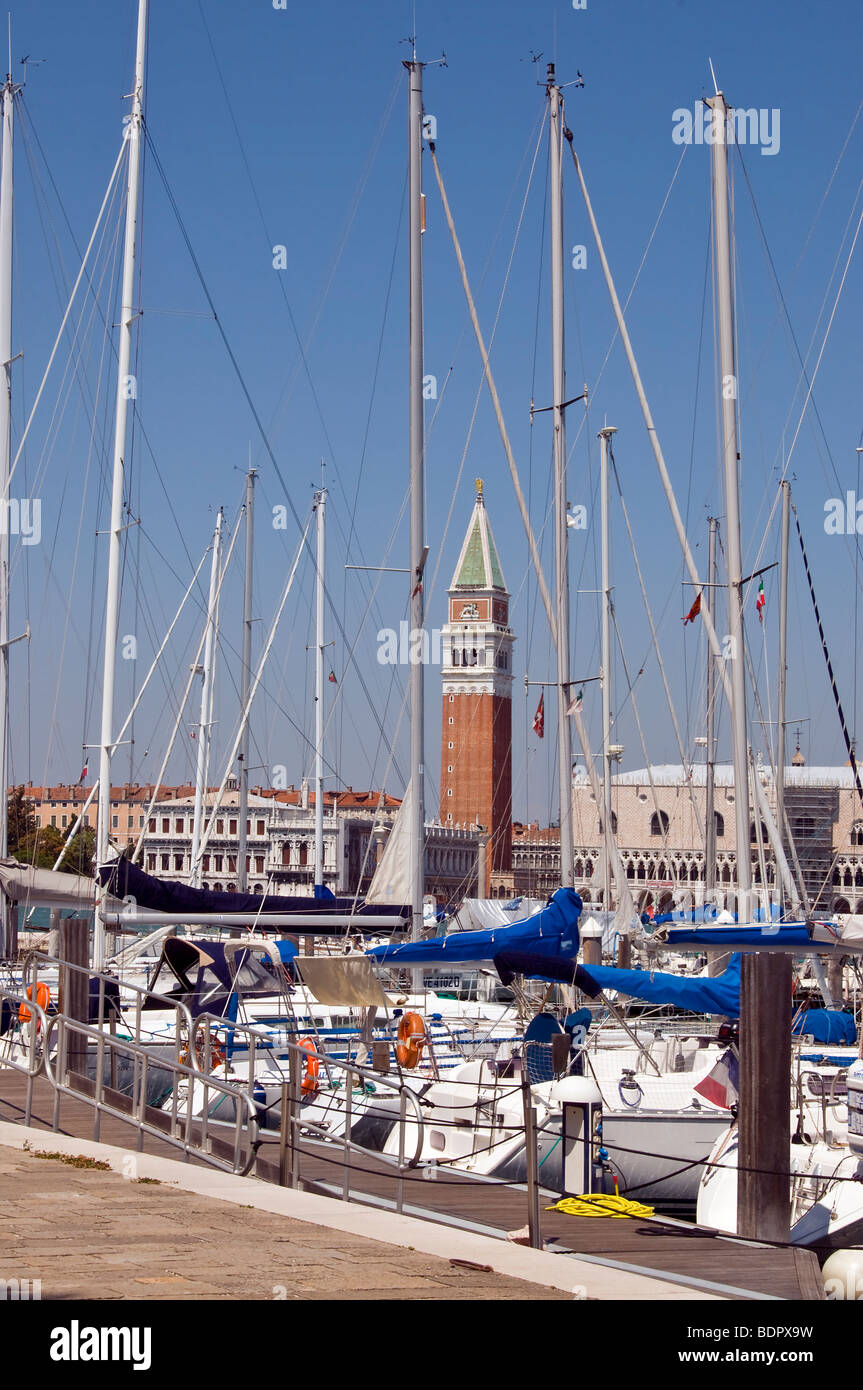 Sailing tower hi-res stock photography and images - Alamy