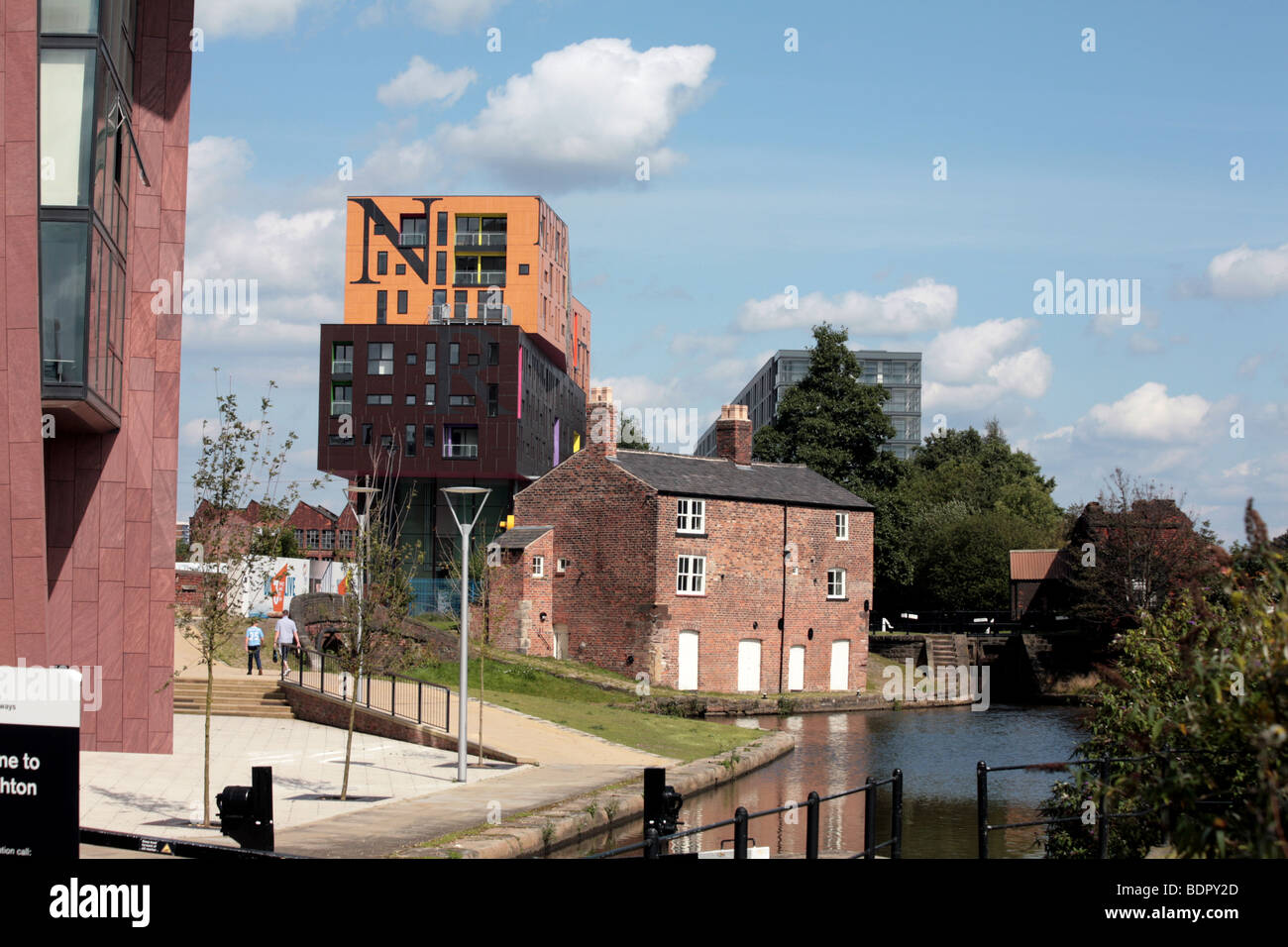 Lock Keepers Cottage Manchester High Resolution Stock Photography and ...