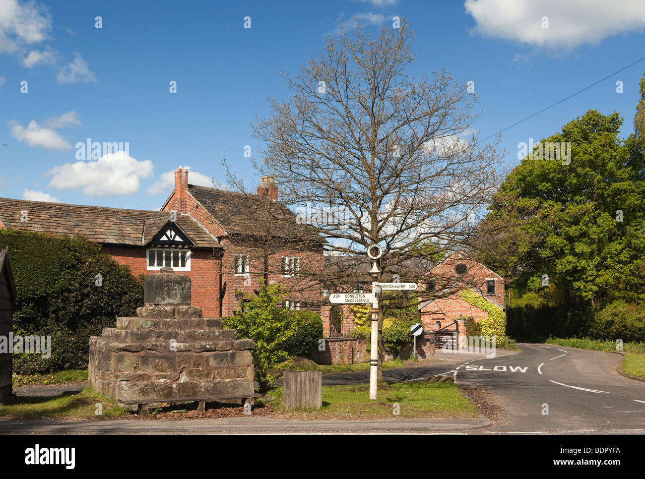 Medieval farm england hi-res stock photography and images - Alamy