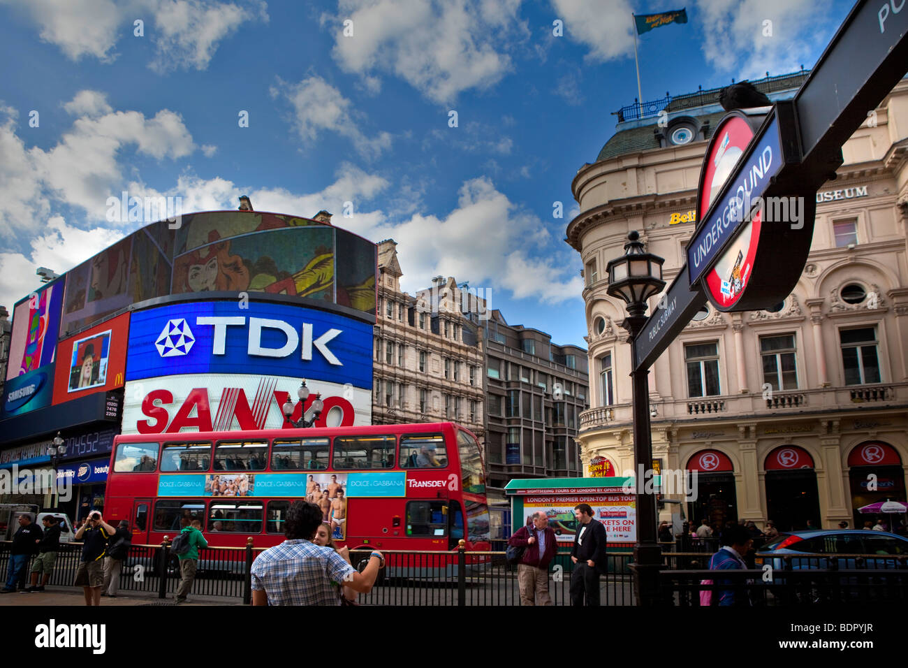 Piccadilly circus london underground tube hi-res stock photography and ...