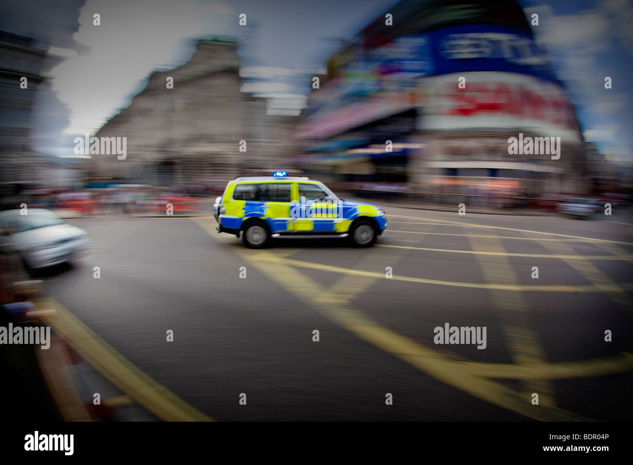 London police car hi-res stock photography and images - Alamy