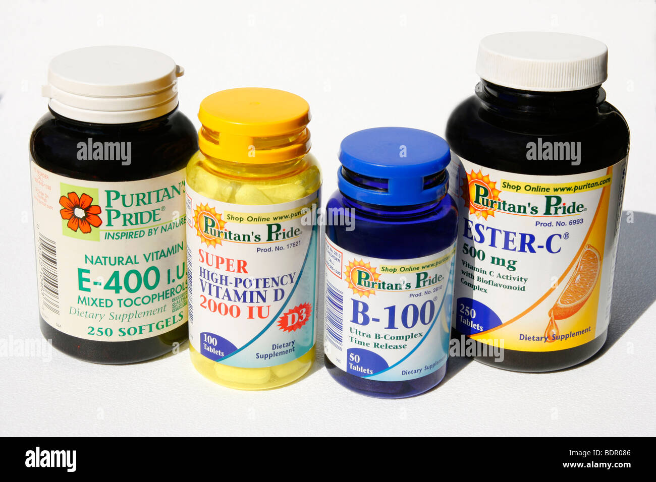Vitamin d tablets hi-res stock photography and images - Alamy