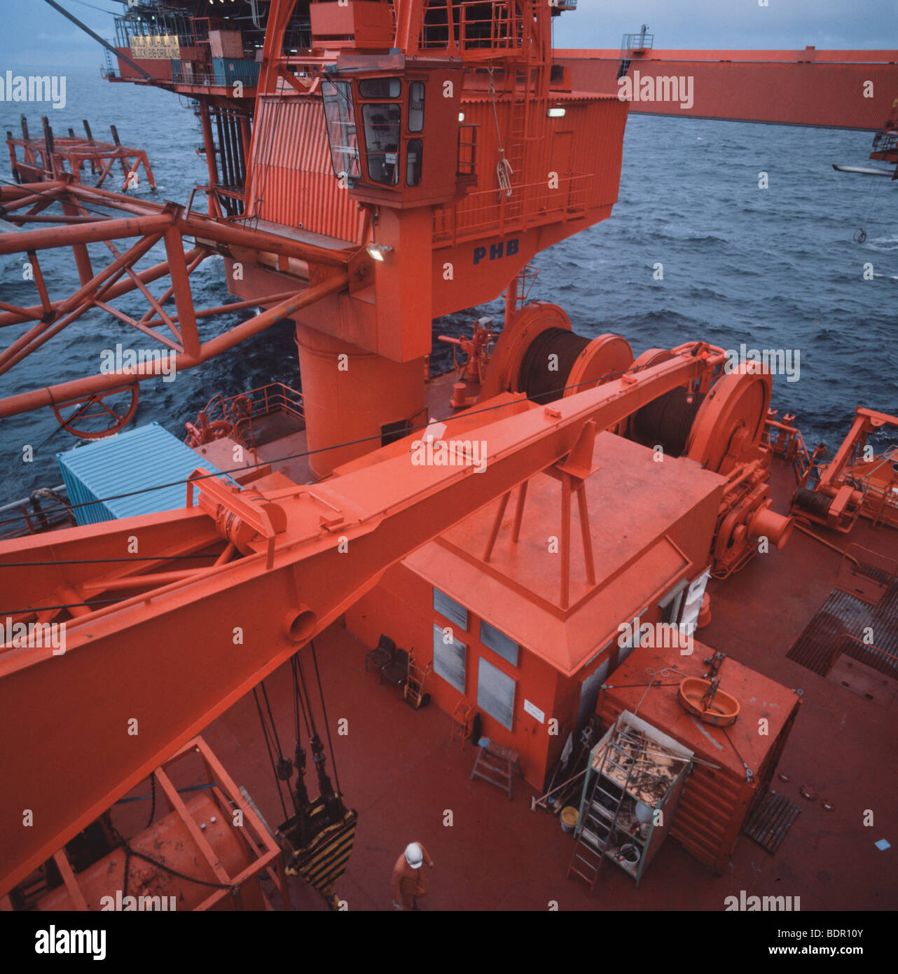 Offshore oil platform, North Sea Stock Photo - Alamy