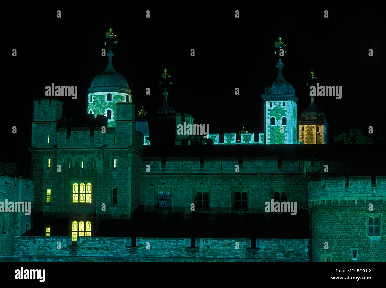 Tower of London, Medieval castle, citadel, sunset, dusk, twilight ...