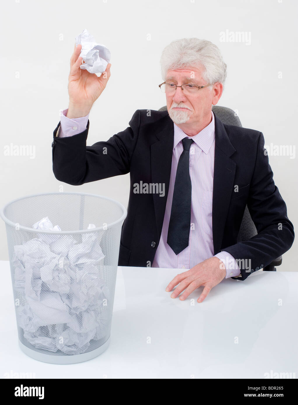 Throwing away technology hi-res stock photography and images - Alamy